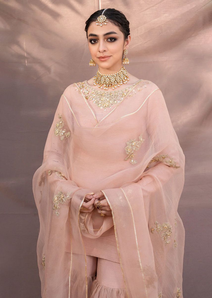 Zubia Zainab . Imaya