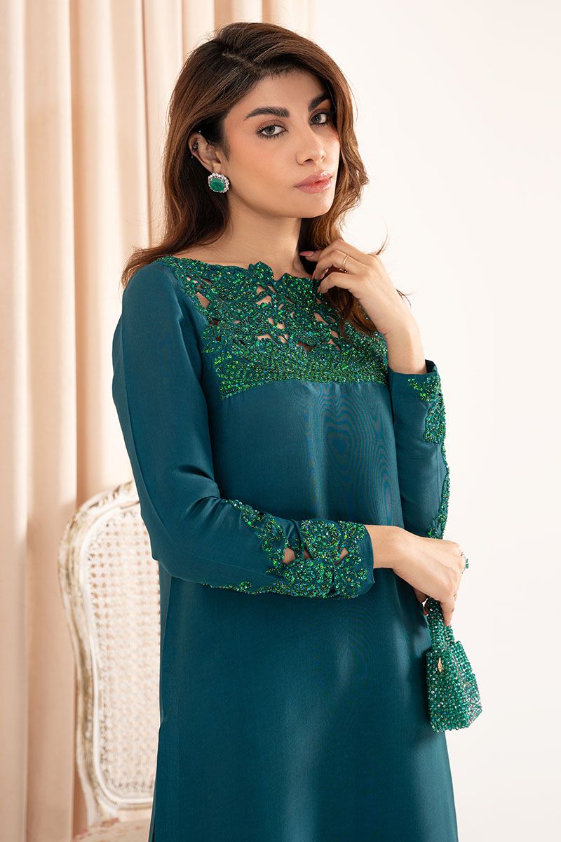 Zubia Zainab . Bondi Blue